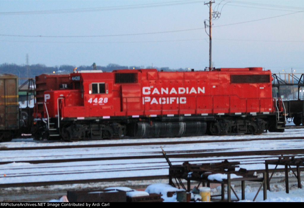 CP GP38-2